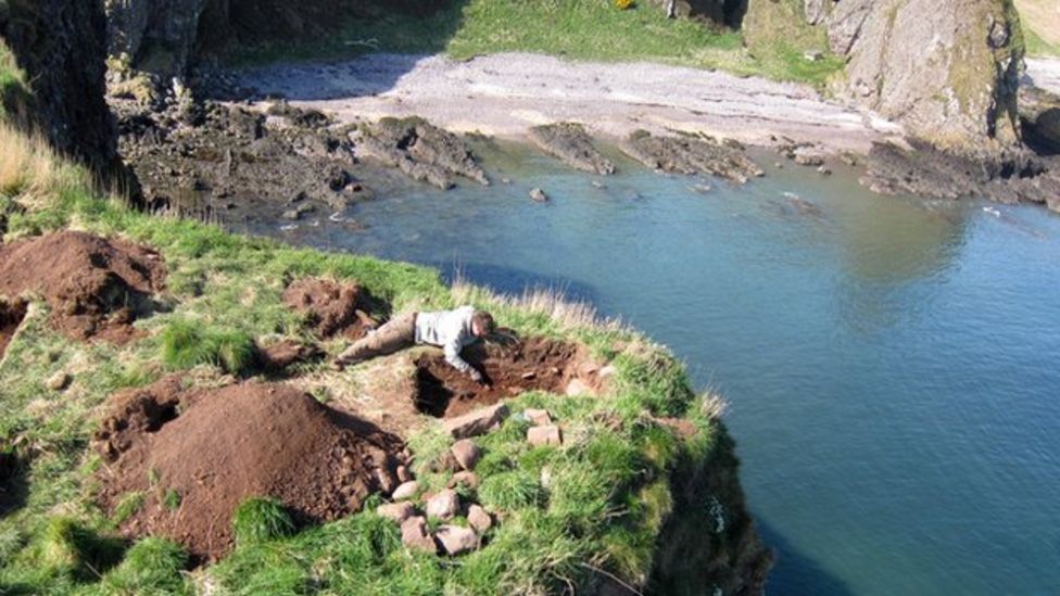 Pictish fort south of Stonehaven 'is Scotland's oldest' - BBC News