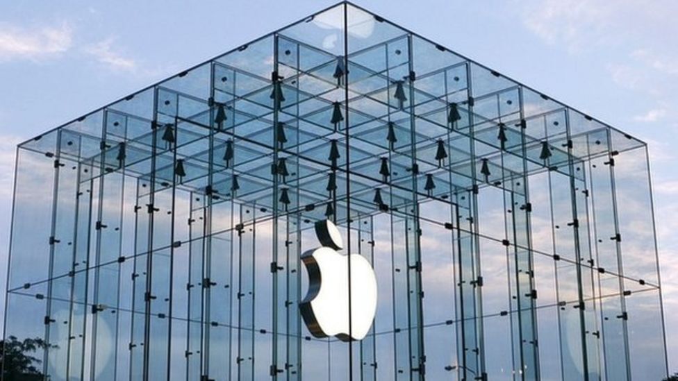 Apple turns stores into classrooms - BBC News