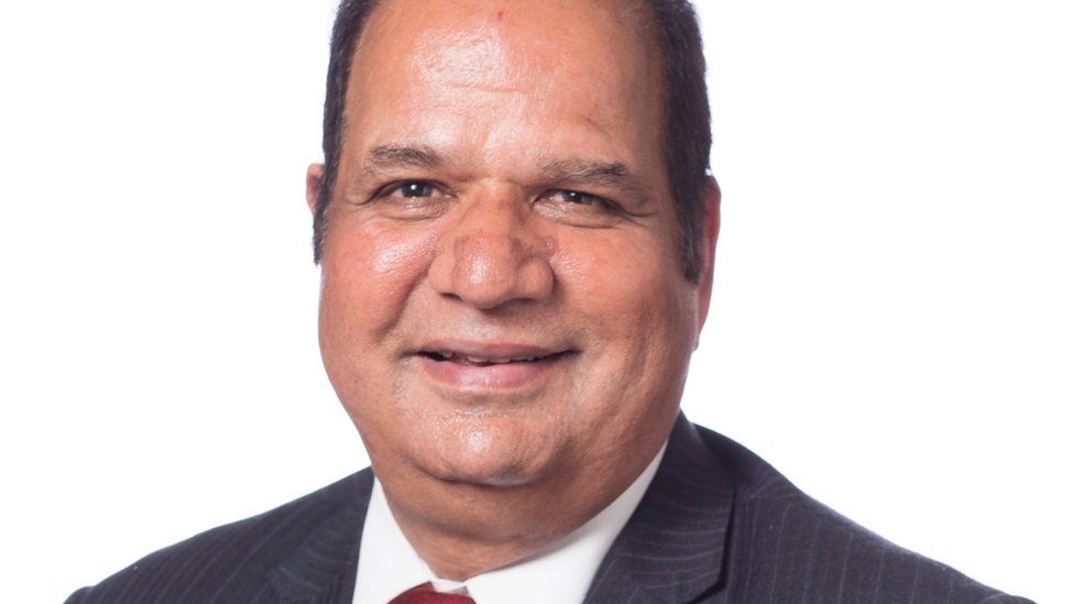 Birmingham councillor and wife 'shocked' after robbery - BBC News