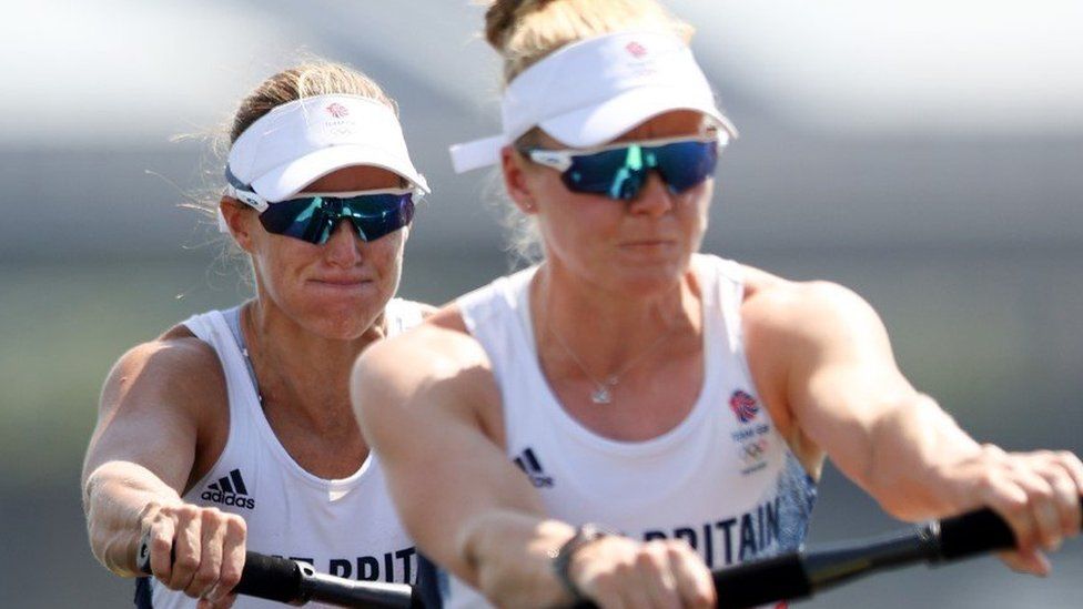 Olympic rower Helen Glover inspires other mothers to start sport - BBC News
