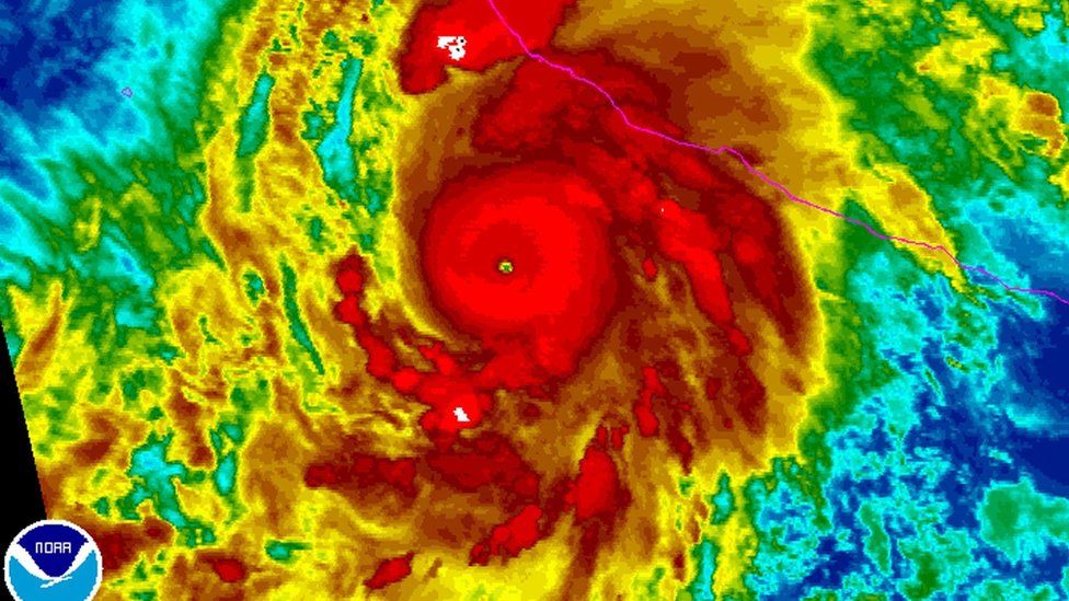 Hurricane Patricia hits Mexico - BBC Newsround