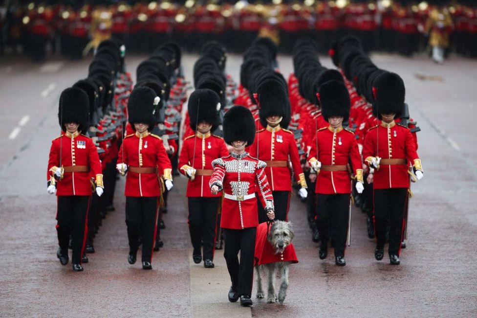 What is Trooping the Colour? - BBC Newsround
