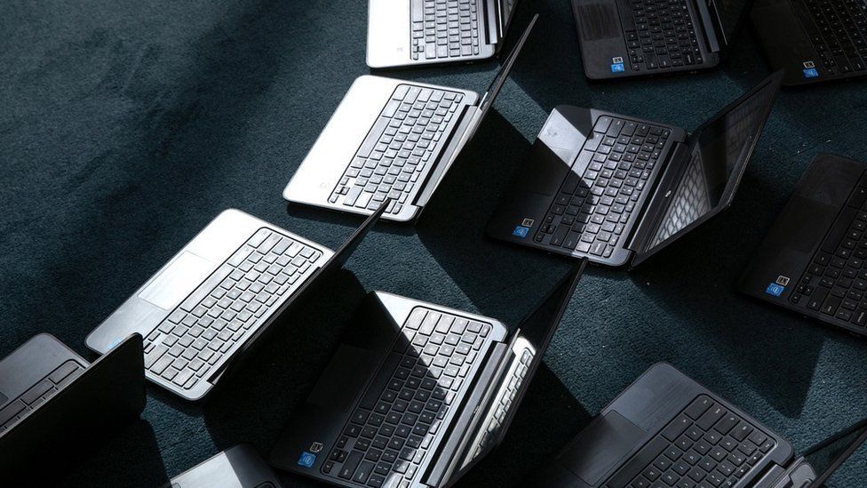 Covid: Fifth of pupils in some schools lack digital device - BBC News