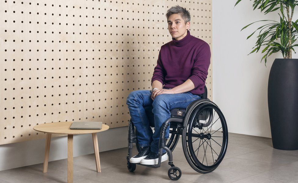 Three months after I was paralysed, I was back at work - BBC News