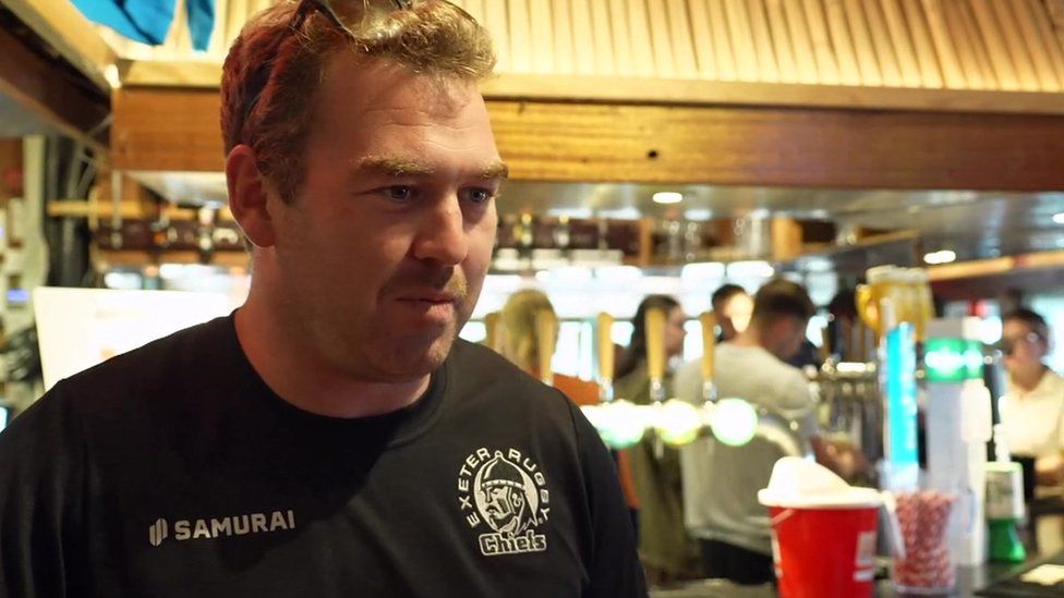 Women's World Cup final: Cornwall pubs and clubs can open early - BBC News