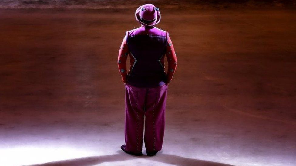 Ringling Brothers circus stages final show - BBC News