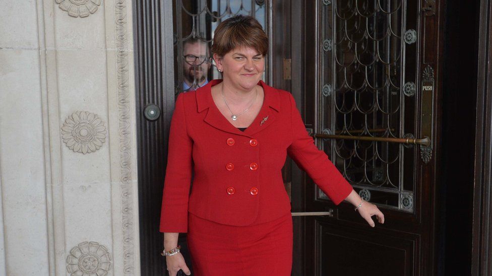 Arlene Foster set to be first woman elected as leader of DUP - BBC News