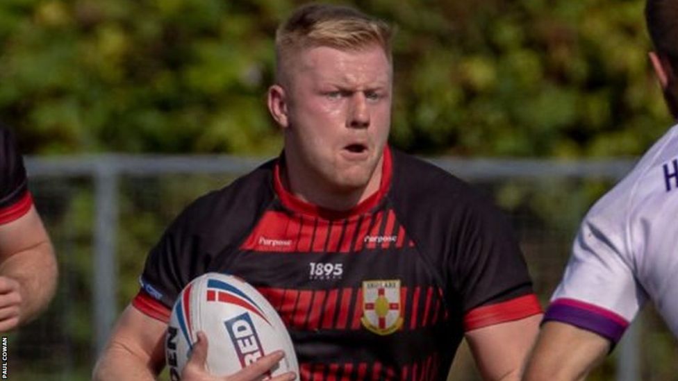 Matt Ross: Welsh forward joins Cornwall for 2024 League One season ...