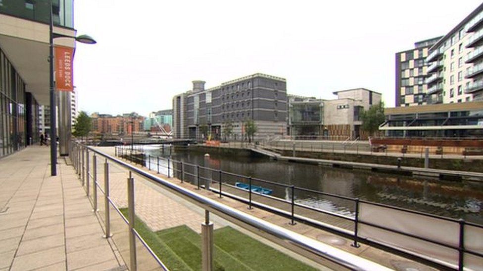 Leeds Dock put on the market for £32m by Allied London - BBC News