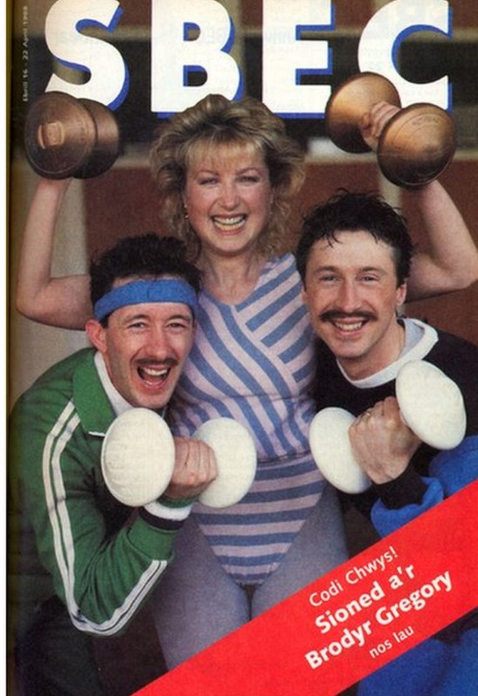 Cloriau Sbec yn procio'r cof am hen raglenni S4C - BBC Cymru Fyw