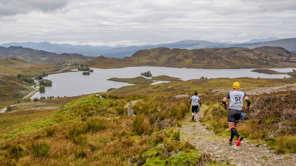 Isle of Barra set for new swimrun challenge - BBC News