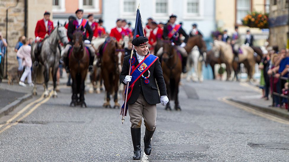 In pictures: Jedburgh Callant's Festival - BBC News