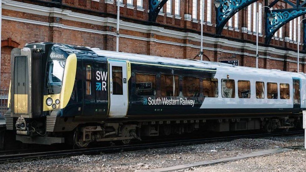 GWR: 'Very limited' strike service to operate for Devon - BBC News