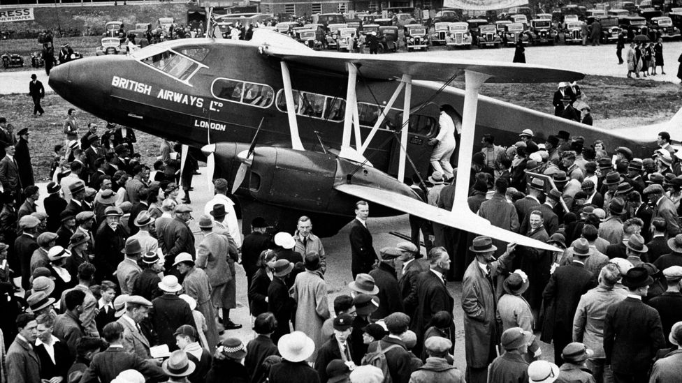 Heathrow celebrates 70 years by marking 'iconic moments' - BBC News