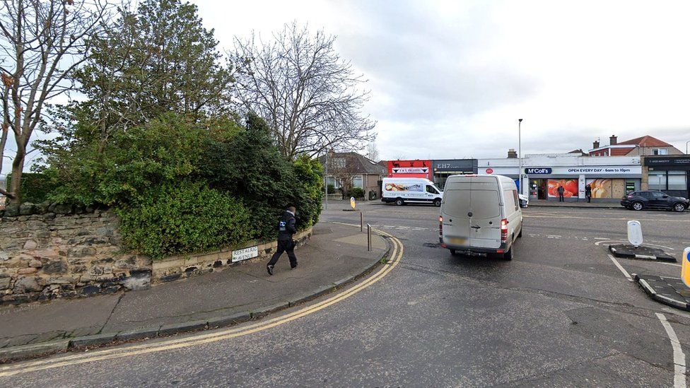 Police probe murder bid after hit and run on Edinburgh pavement - BBC News