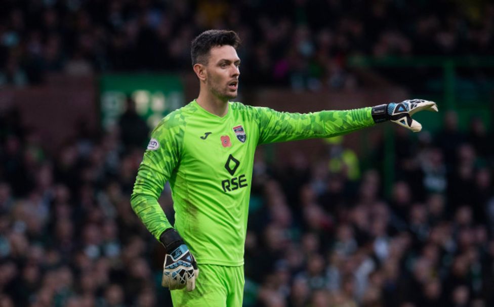 Laidlaw signs new deal until 2026 - BBC Sport