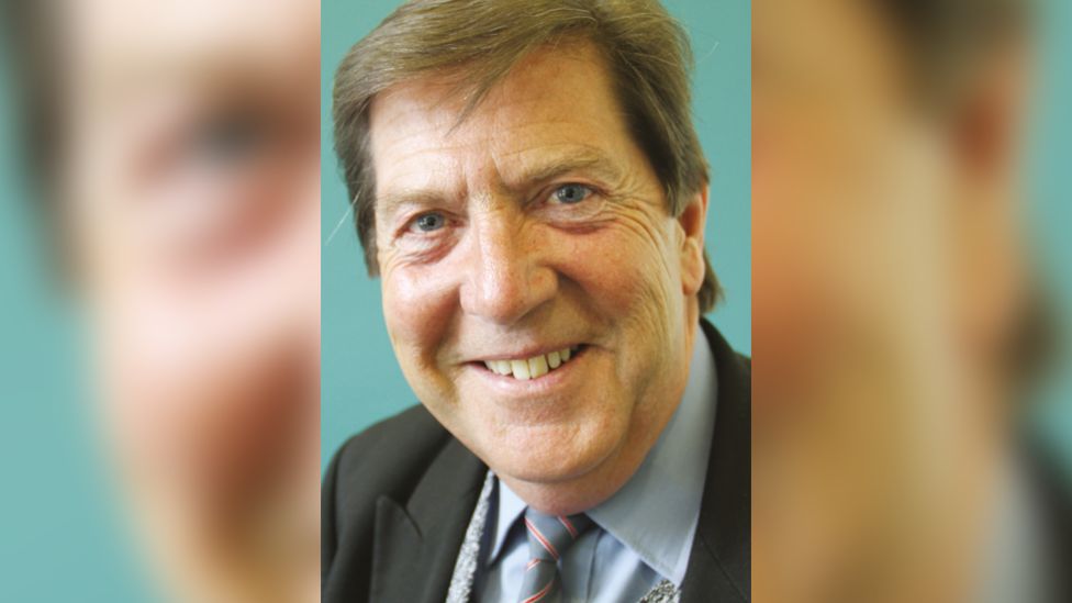 Seamus Walsh: Tributes paid to Coventry city councillor - BBC News
