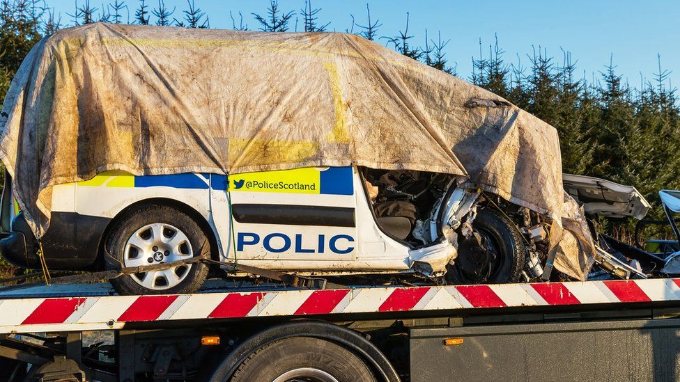 Police dog handler critically hurt in A90 crash - BBC News