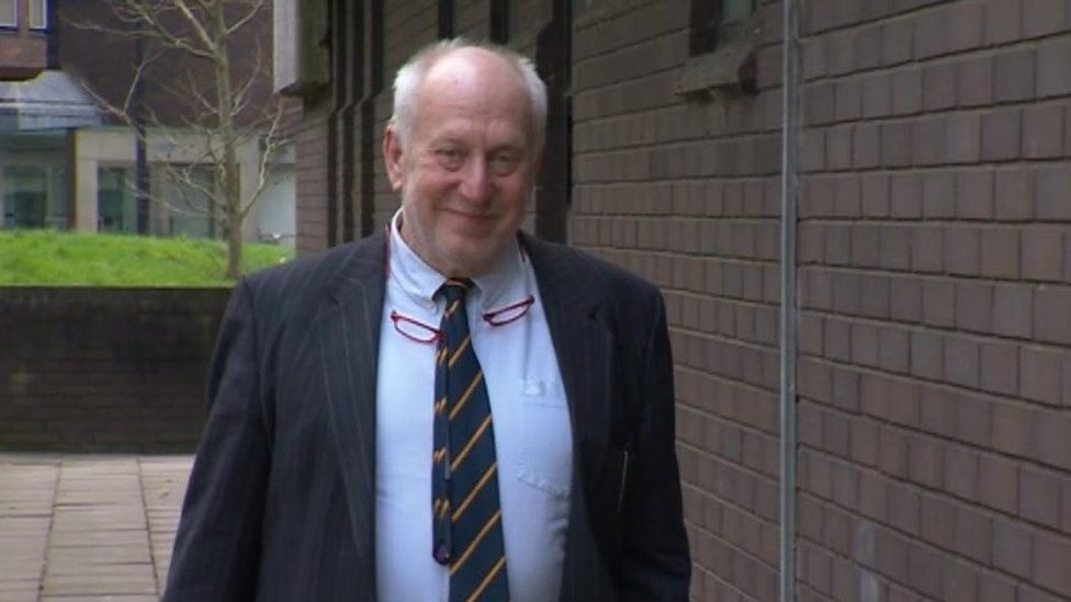 Jailed dentist Mark Walewski ordered to pay back £360K - BBC News