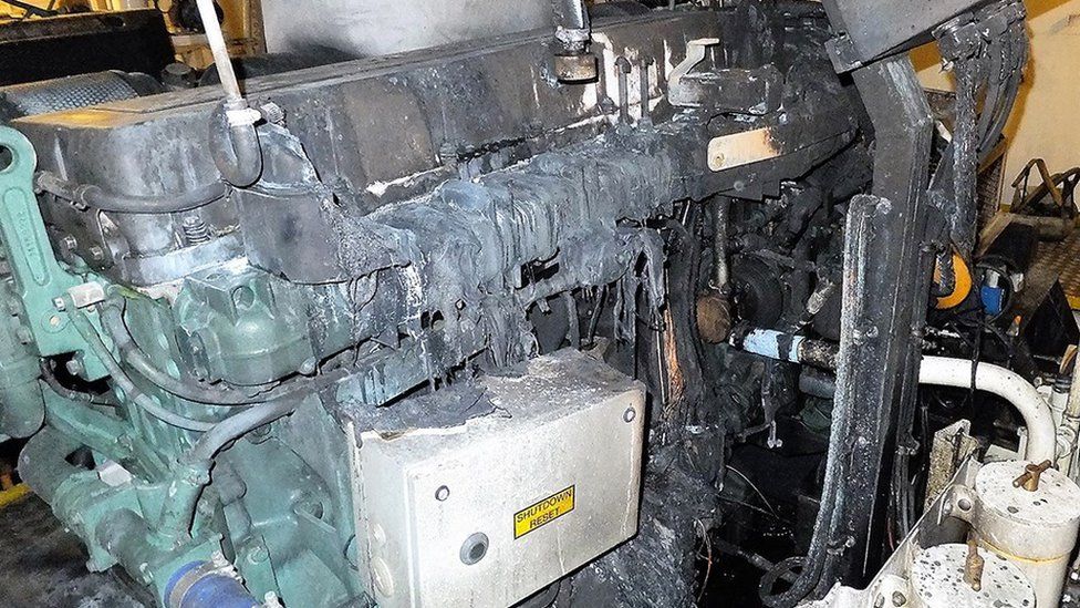 Wightlink ferry engine failures 'dated back to 2010' - BBC News