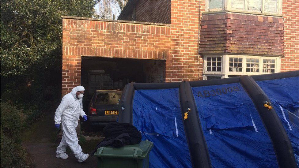 Exeter murder probe after three men in 80s found dead - BBC News