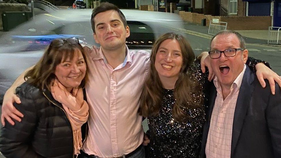 Harrogate cancer survivor to walk daughter down aisle - BBC News