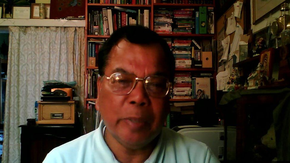 Mental health mentors to offer 'empathy' to others - BBC News