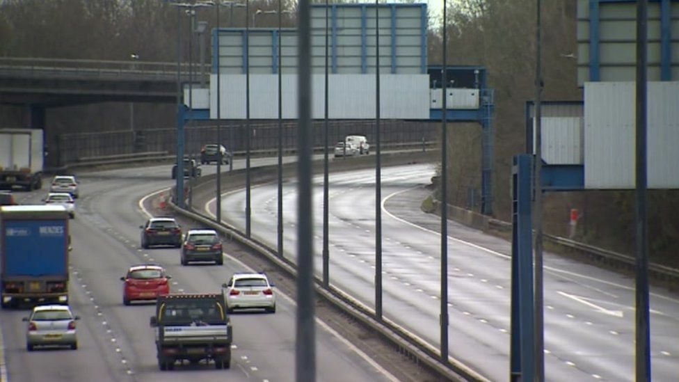 Newport M4 reopens after man dies in motorway crash - BBC News