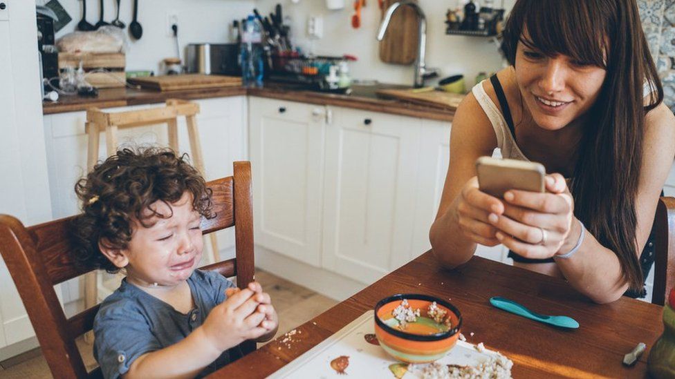 Mobile phone ban: How one restaurant is trying to encourage families to ...