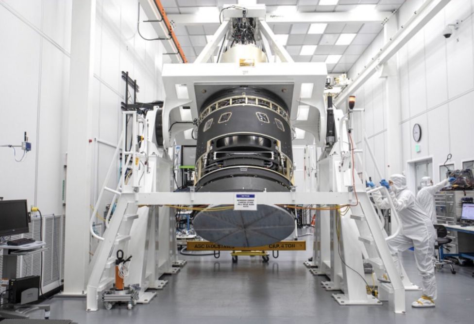 Scientists reveal the world's largest digital camera! - BBC Newsround