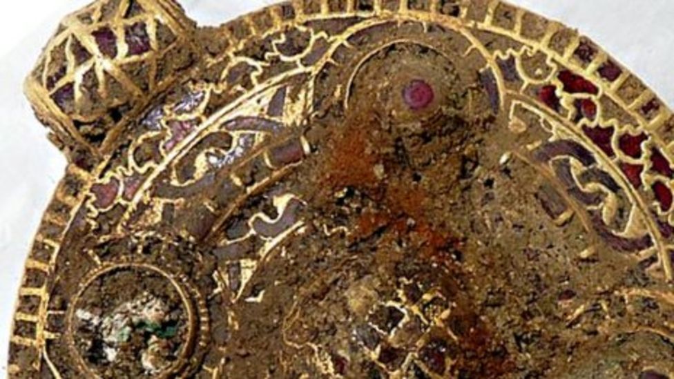 Sutton Hoo bitumen links Syria with Anglo-Saxon England - BBC News