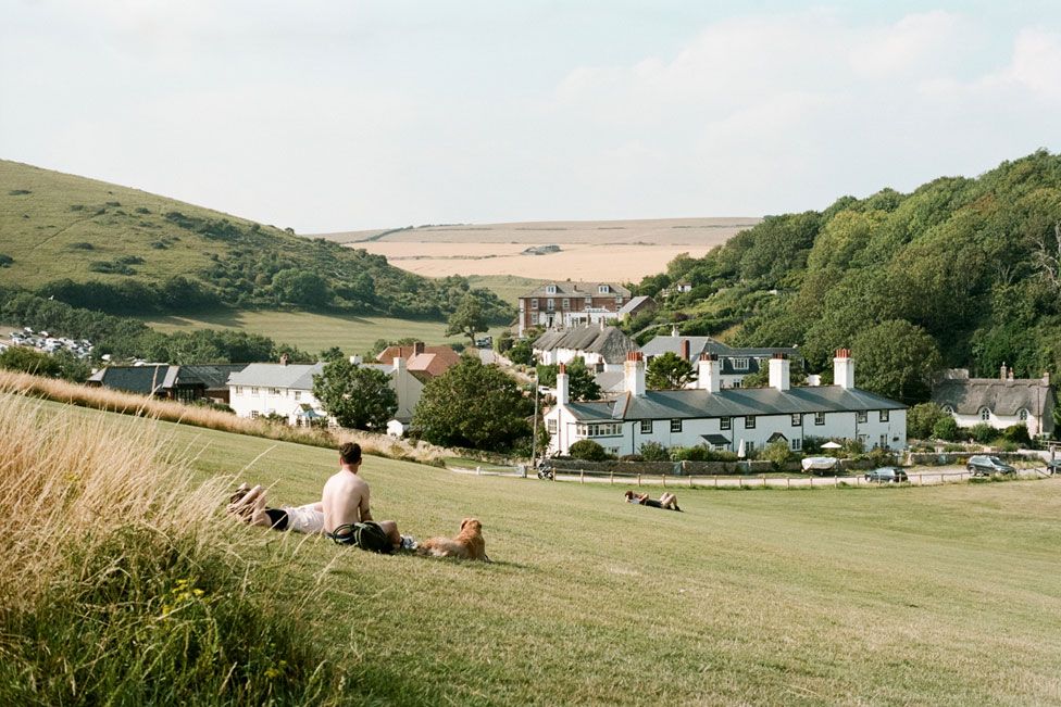 Beaches and landscapes of an English summer - BBC News