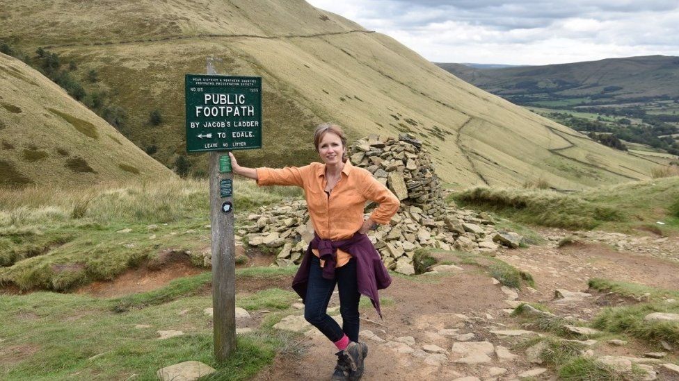 Breast cancer: 'Nothing prepares you for that fear' - BBC News