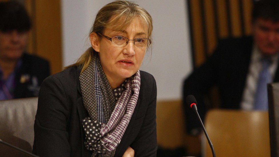 Intimate images of 25 woman posted online after computers hacked - BBC News