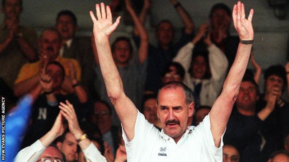 Frank Burrows: Ex-Cardiff City, Swansea City and Portsmouth boss dies ...