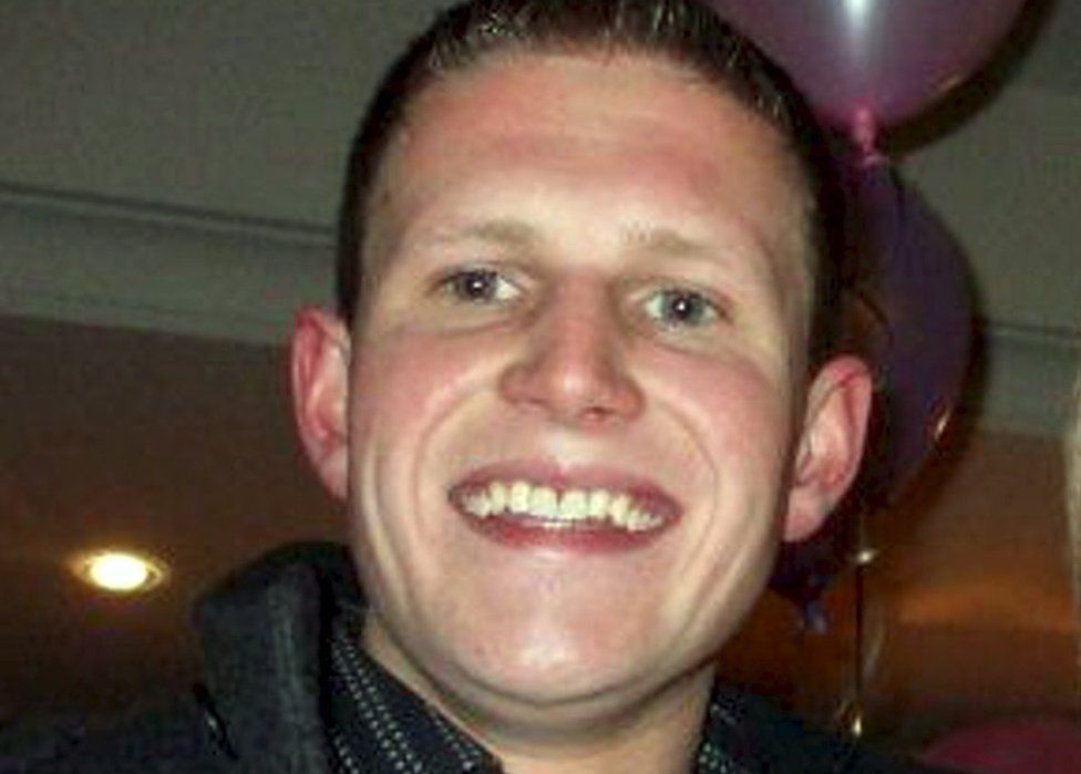 Jury criticises 'transphobic' killer's mental health care - BBC News