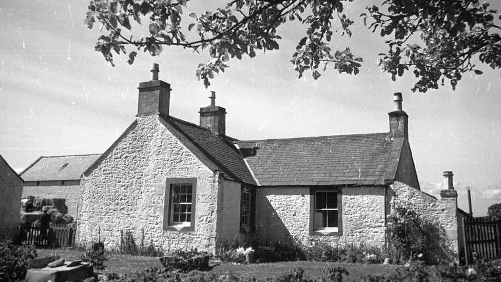 Hidden history of Robert Burns' farm to be revealed - BBC News