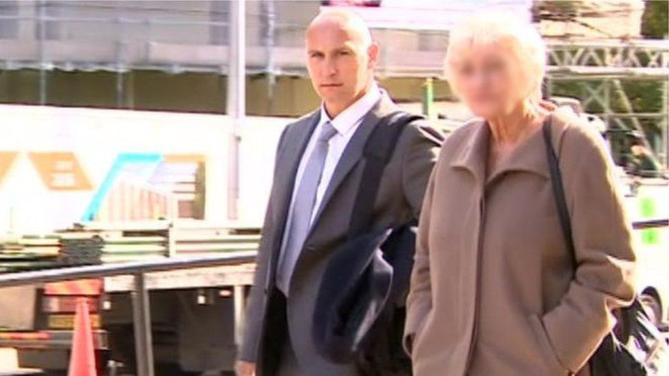 PE teacher Richard Maycock jailed for touching pupils - BBC News