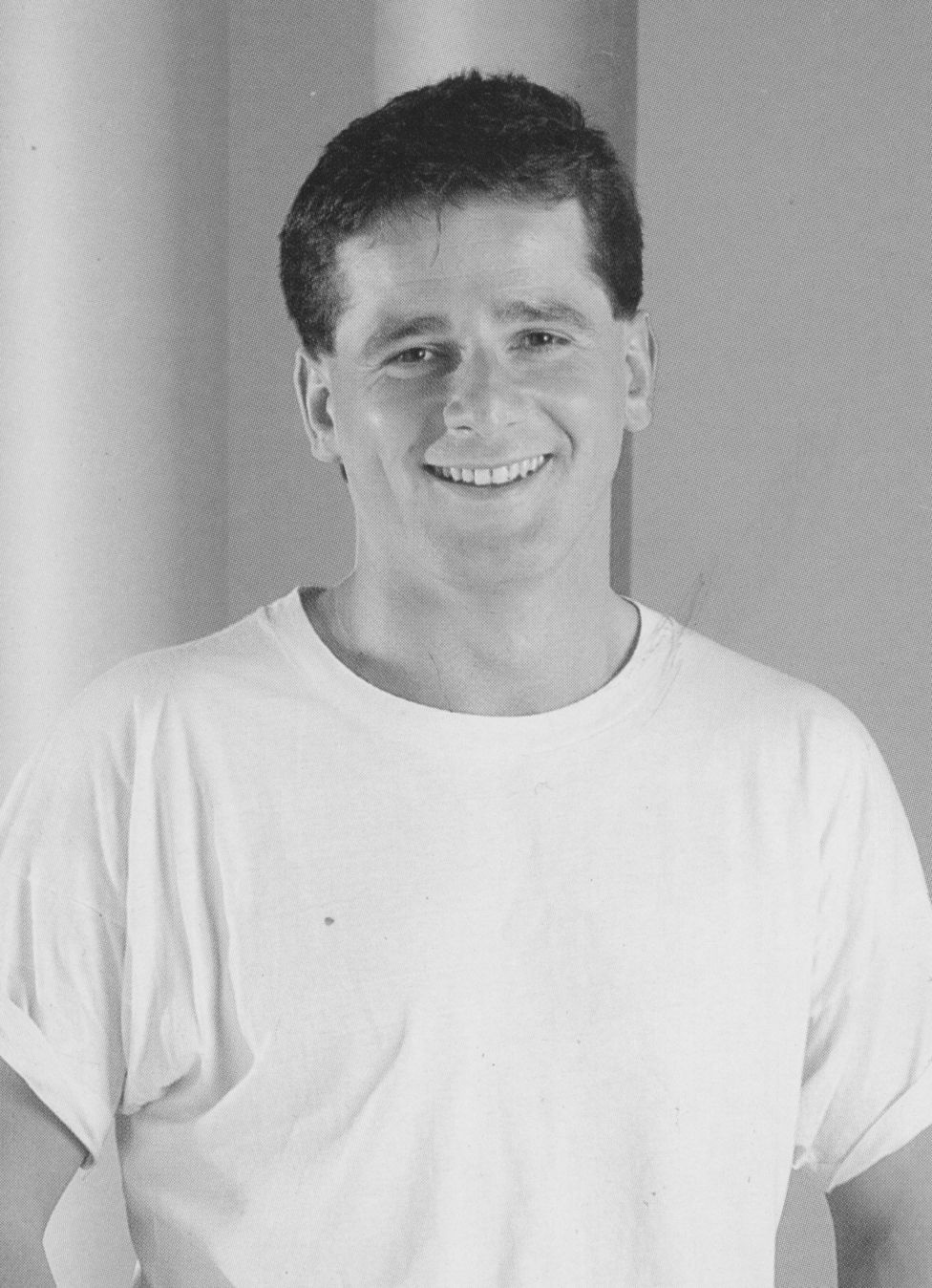 Oriel atgofion: Huw Chiswell - BBC Cymru Fyw