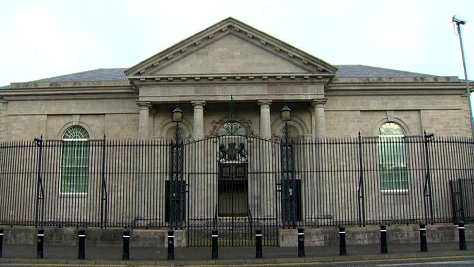 Man stabbed in Armagh 'during arranged fight' - BBC News