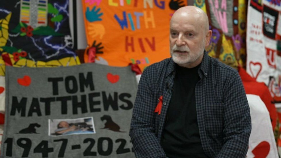 World Aids Day: Memorial sculpture unveiled in Birmingham - BBC News