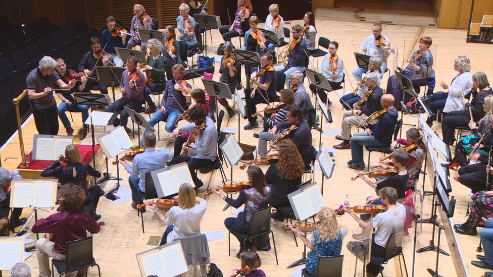 RSNO tours US for first time in 35 years - BBC News