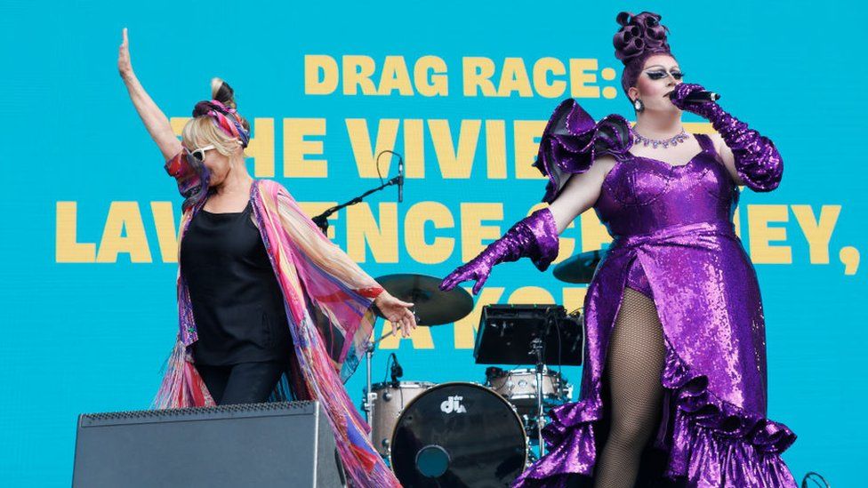 Eurovision: Glasgow has biggest heart to play host, says Lulu - BBC News