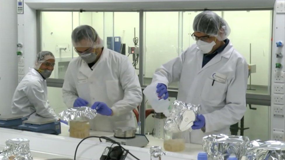 Reading science park opens doors as part of £35m project - BBC News