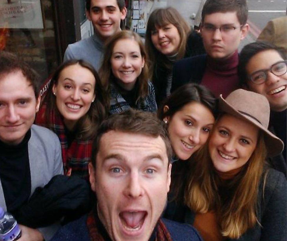 These friends travel thousands of miles for a game of tag - BBC News