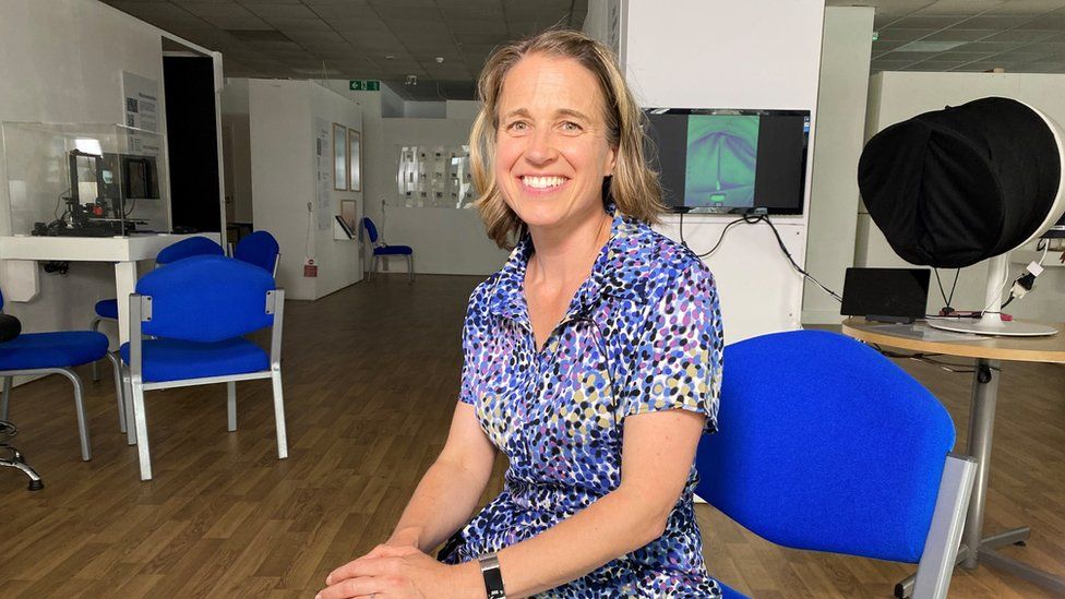 Wales weather: No such thing as a healthy tan - dermatologist - BBC News