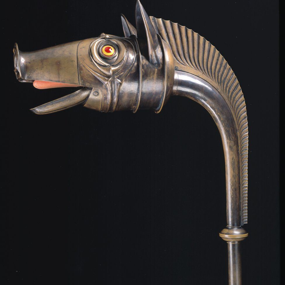 How art treasures reveal the story of the Celts - BBC News