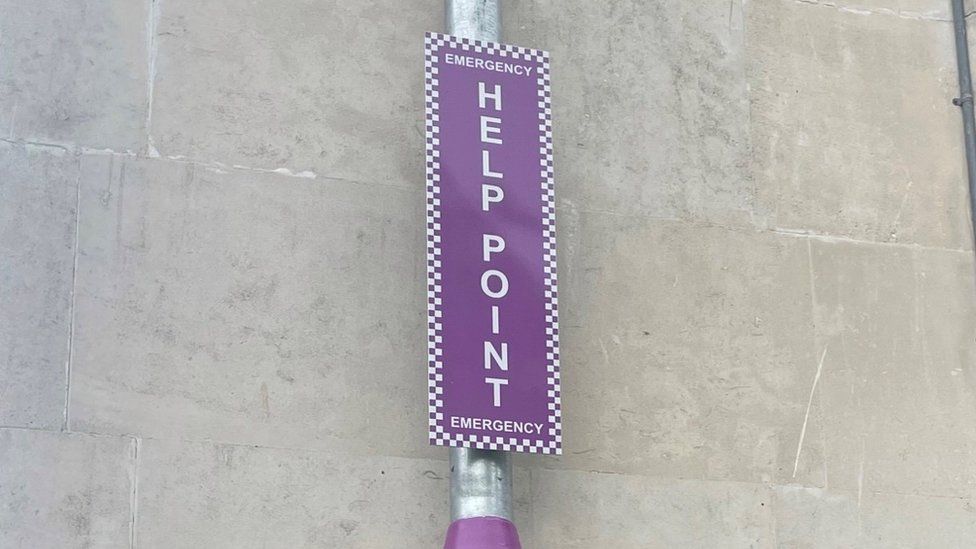 New CCTV centre keeping 'watchful eye' on Plymouth streets - BBC News