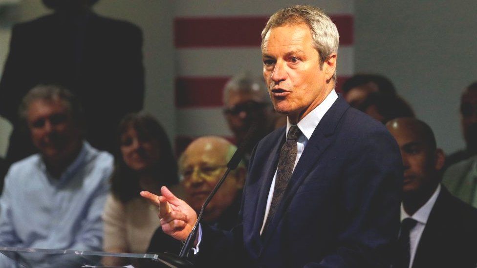 Gavin Esler: Oes dyfodol i'r Undeb? - BBC Cymru Fyw