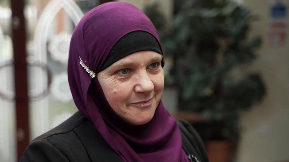 Mosque 'would have done anything' to prevent Manchester Arena attack - BBC News